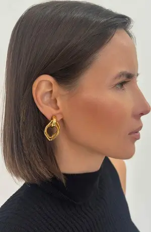 ST. MORAN Marquis Drop Earrings