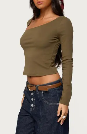 EDIKTED Rion Asymmetric Neck Top