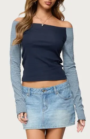EDIKTED Contrast Stripe Off-the-shoulder Top