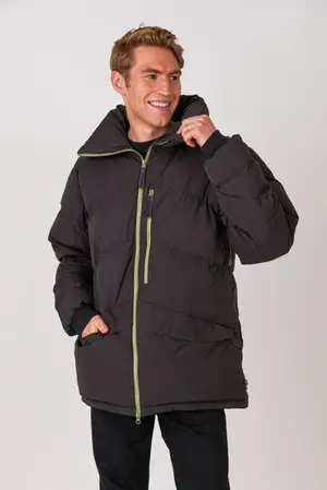 OOSC Oversized Puffer Jacket - Black