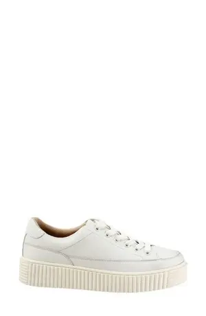Trotters Baylor Platform Sneakers