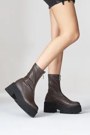 PROLOGUE SHOES Ovil Platform Zip Boot - Brown