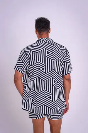 OOSC Printed Short Sleeve Shirt
