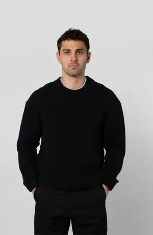 LEISURE LAB Quilted Crewneck - Black