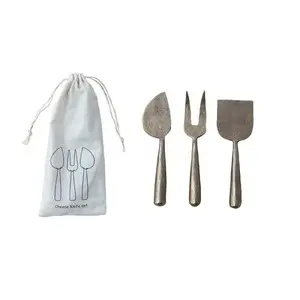 STORIED HOME Artisan Cheese Server Set On A Drawstring Bag - Gold