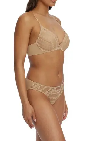 SKARLETT BLUE Seduced Lace Underwire Push-up Bra - Nylon