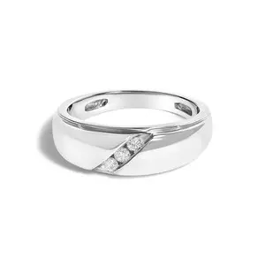 HAUS OF BRILLIANCE Sterling Silver 1/6 Cttw Three Stone Diamond Band Ring - White