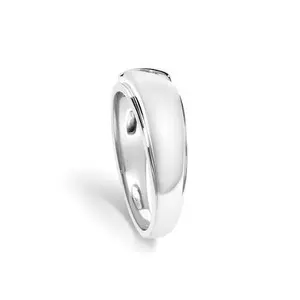 HAUS OF BRILLIANCE Sterling Silver 1/6 Cttw Three Stone Diamond Band Ring