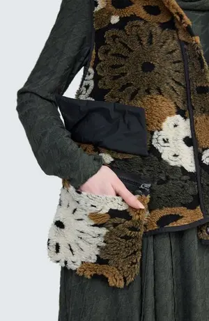 LUUKAA Eira Textured Vest - Olive