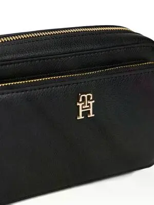 Tommy Hilfiger Zipped Shoulder Bag
