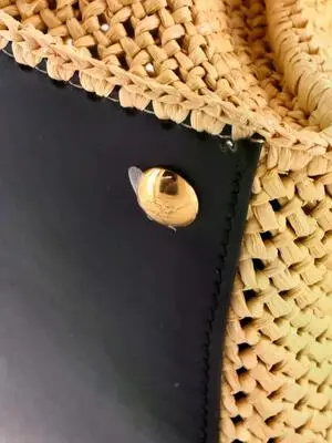 Fendi Peekaboo X-raffia Medium Tote Bag