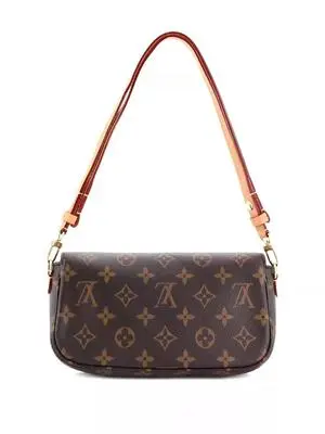LOUIS VUITTON Ivy Wallet On Chain Monogram Canvas