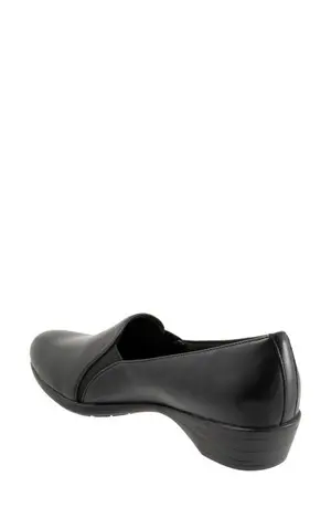 Softwalk Leather Flat With Arch Support - Black