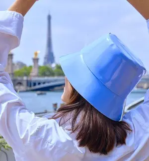 LASTELIER Smile Vinyl Bucket Hat - Light Blue