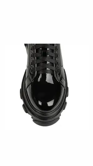 URBNKICKS Leather Sneakers