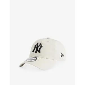 New Era 9twenty Essential New York Yankees Baseball Cap - Light Beige