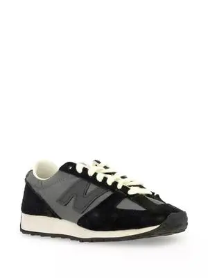 NEW BALANCE Lace-up Round-toe Sneakers - Black