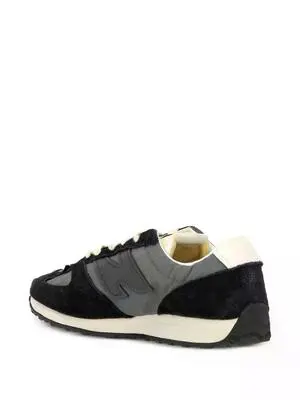 NEW BALANCE Lace-up Round-toe Sneakers - Black