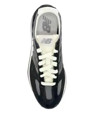 NEW BALANCE Lace-up Round-toe Sneakers - Black