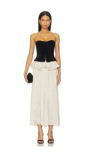 Women's Sleeveless Boned Bodice Gowns