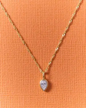 EDGE OF EMBER Pear Cut Diamond Pendant Necklace