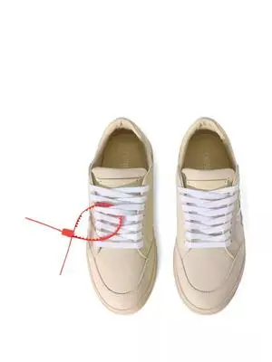 Off-White Arrow Vulc Low Sneakers