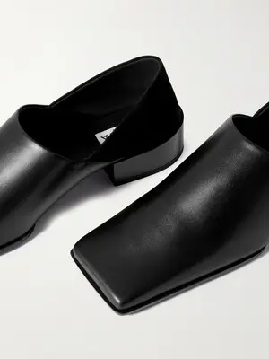 Alaïa Leather And Nubuck Loafers - Black