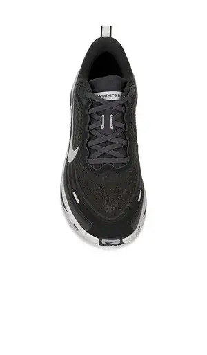 Nike Vomero Plus Sneakers