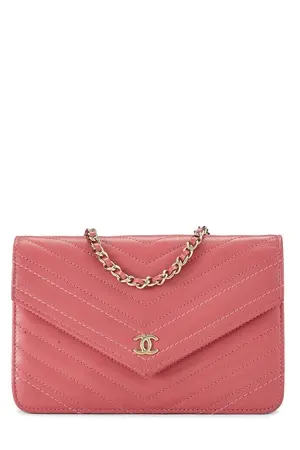 Chanel Lambskin Chevron Wallet On Chain - Pink