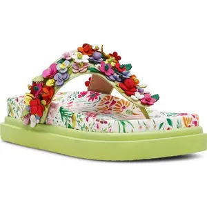 Betsey Johnson Kammeron Platform Flip-flop