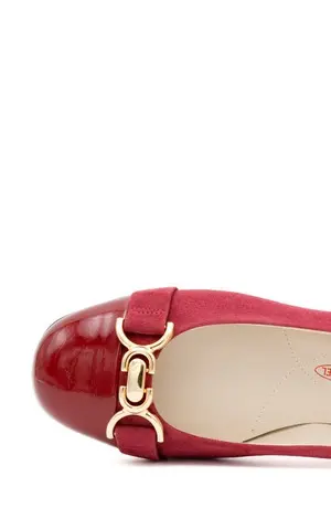 AMALFI BY RANGONI Miele Cap Toe Pump - Cerise Cashmere Cherry Vernice