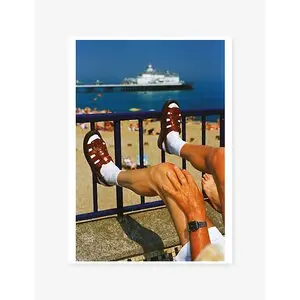 THE WRONG SHOP Martin Parr Eastbourne Print - Multi