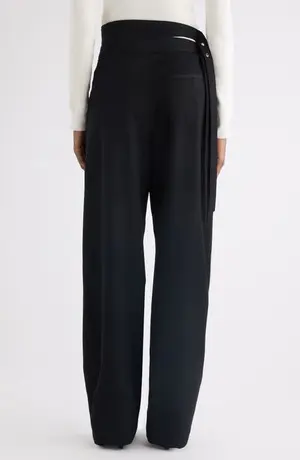 Chloé Buckle Keyhole High-waist Wool Pants