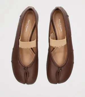 MAISON MARGIELA Leather Tabi Ballet Flats - Brown
