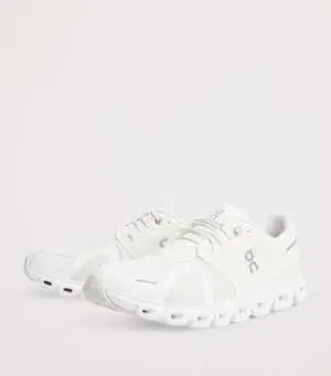On Cloud 6 Trainers - White