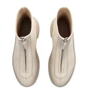 THE ROW Zipped I Leather Boots - Beige