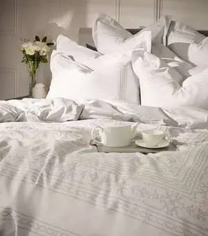 CELSO DE LEMOS Versailles Square Pillowcase - White