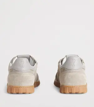AMI Paris Suede Low-top Sneakers - Beige