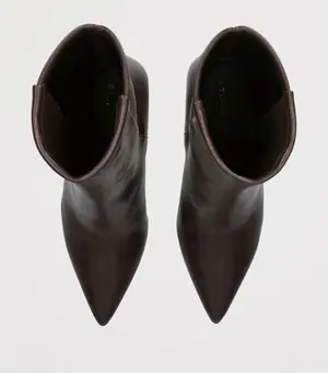 STUART WEITZMAN Leather Vinnie Ankle Boots 85