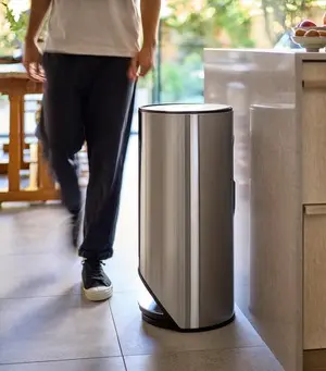 JOSEPH JOSEPH Large Easy-push Arc Pedal Bin