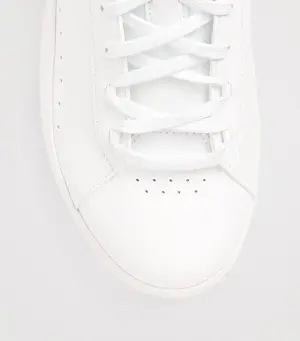 On The Roger Advantage Sneakers - White