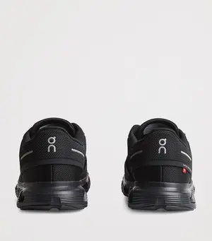 On Cloud 6 Lace-up Trainers - Black