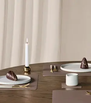 LIND DNA Large Nupo Square Placemats - Brown