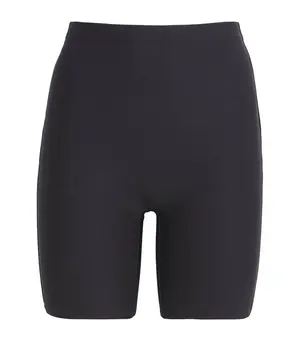 SKIMS Butt Enhancing Padded Shorts - Black