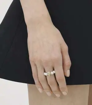 Alexander McQueen Faux Pearl And Skull Ring