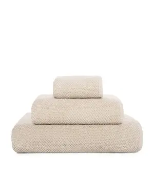 GRACCIOZA Bee Waffle Bath Towel - Grey