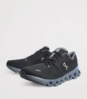On Cloud X 4 Athletic Trainers - Black