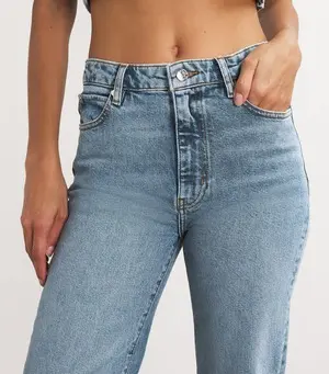 FRAME The Pixie Arrow Bootcut Jeans - Navy