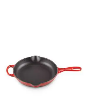 LE CREUSET Cast Iron Skillet - Red