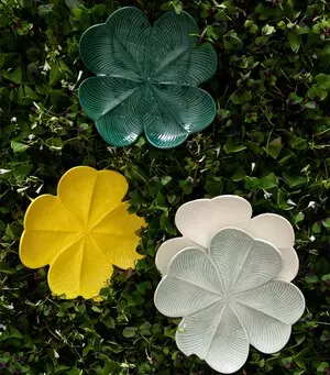 GIEN Ceramic Jour De Chance Centrepiece - White